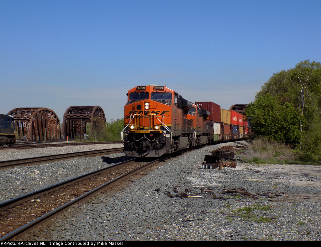 BNSF 6999